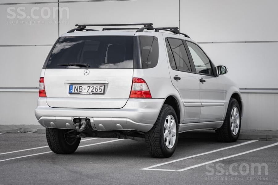 Grey Mercedes-Benz ML 270 2002 in Riga, with an engine capacity of 2.70 L and mileage of 285 thousand km for 2500 €, photo 5 on AUTOMOTO.COM.LV