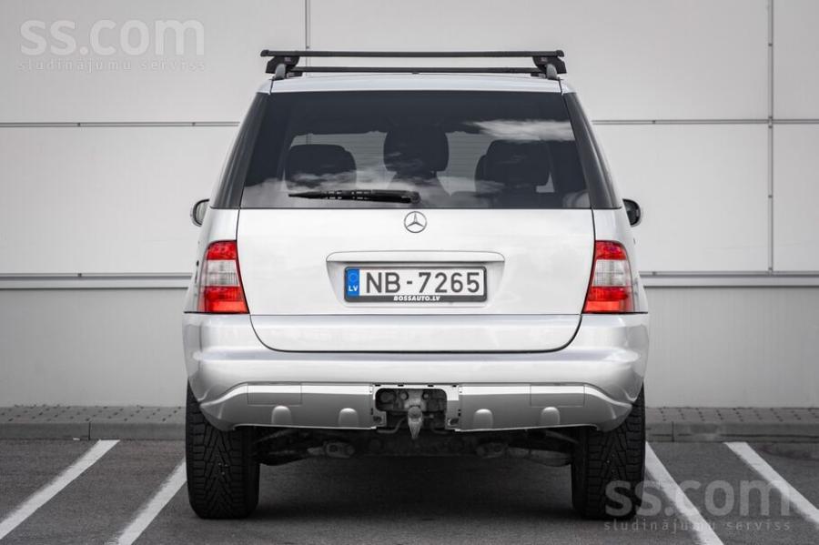 Grey Mercedes-Benz ML 270 2002 in Riga, with an engine capacity of 2.70 L and mileage of 285 thousand km for 2500 €, photo 6 on AUTOMOTO.COM.LV