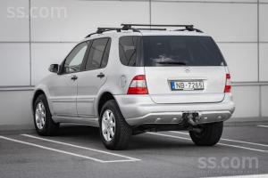 Grey Mercedes-Benz ML 270 2002 in Riga, with an engine capacity of 2.70 L and mileage of 285 thousand km for 2500 €, photo 8 on AUTOMOTO.COM.LV