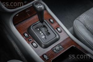 Grey Mercedes-Benz ML 270 2002 in Riga, with an engine capacity of 2.70 L and mileage of 285 thousand km for 2500 €, photo 29 on AUTOMOTO.COM.LV