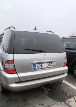 Pelēks Mercedes-Benz ML 270 2003 Viļņa, ar dzinēja tilpumu 2.70 L un nobraukumu 332 tūkst. km par 2499 €, foto 6 vietnē AUTOMOTO.COM.LV
