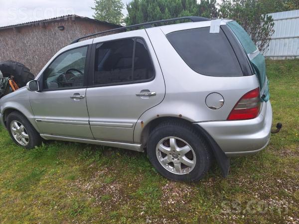 Серый Мерседес МЛ 270 2003 в Даугавпилс, объемом двигателя 2.70 л и пробегом 289 тыс. км за 800 €, фото 6 на AUTOMOTO.COM.LV