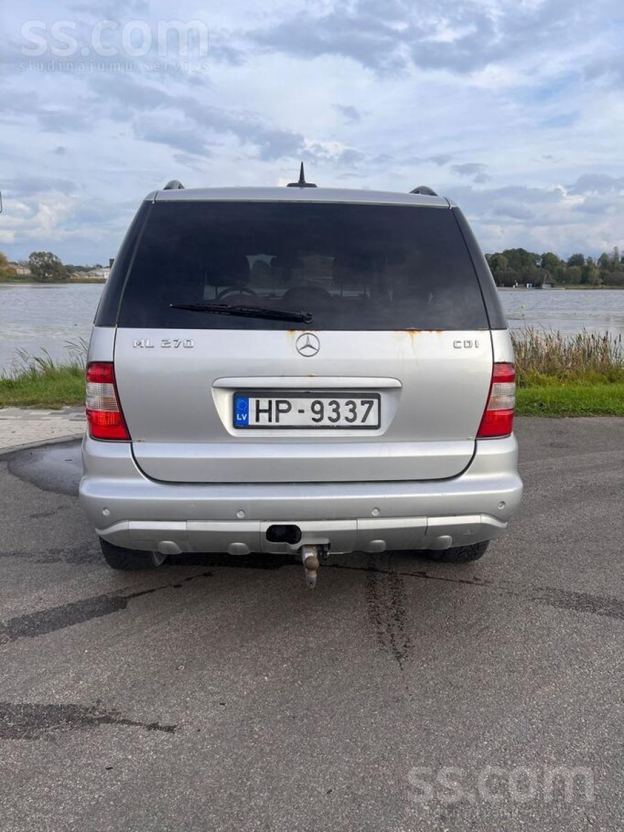 Grey Mercedes-Benz ML 270 2004 in Rezekne, with an engine capacity of 2.70 L and mileage of 280 thousand km for 1900 €, photo 2 on AUTOMOTO.COM.LV