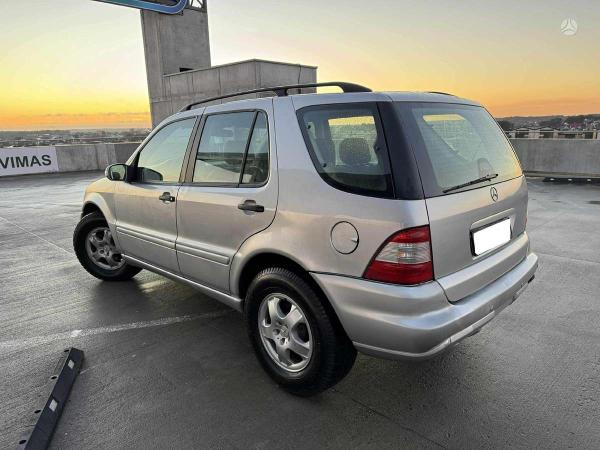 Grey Mercedes-Benz ML 270 2004 in Vilnius, with an engine capacity of 2.70 L and mileage of 280 thousand km for 2850 €, photo 8 on AUTOMOTO.COM.LV