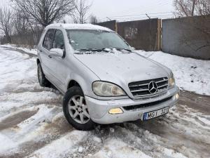 Pelēks Mercedes-Benz ML 270 2004 Viļņa, ar dzinēja tilpumu 2.69 L un nobraukumu 420 tūkst. km par 1900 €, foto  vietnē AUTOMOTO.COM.LV