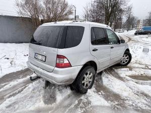 Pelēks Mercedes-Benz ML 270 2004 Viļņa, ar dzinēja tilpumu 2.69 L un nobraukumu 420 tūkst. km par 1900 €, foto 3 vietnē AUTOMOTO.COM.LV