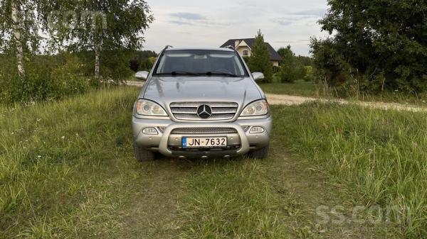 Pelēks Mercedes-Benz ML 270 2004 Jēkabpils, ar dzinēja tilpumu 2.70 L un nobraukumu 311 tūkst. km par 3700 €, foto 1 vietnē AUTOMOTO.COM.LV