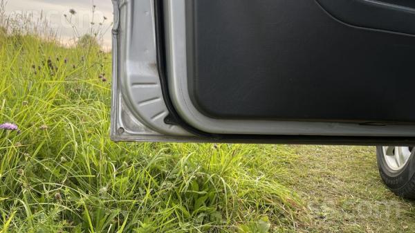 Pelēks Mercedes-Benz ML 270 2004 Jēkabpils, ar dzinēja tilpumu 2.70 L un nobraukumu 311 tūkst. km par 3700 €, foto 7 vietnē AUTOMOTO.COM.LV