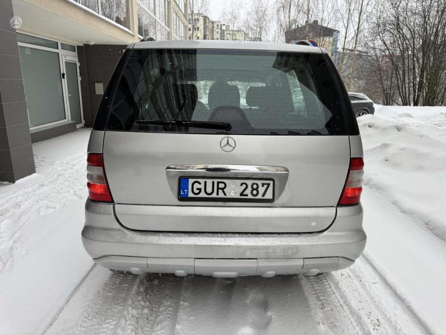 Grey Mercedes-Benz ML 270 2005 in Vilnius, with an engine capacity of 2.70 L and mileage of 260 thousand km for 2950 €, photo 8 on AUTOMOTO.COM.LV