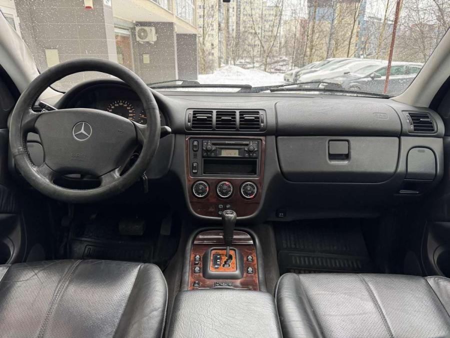 Grey Mercedes-Benz ML 270 2005 in Vilnius, with an engine capacity of 2.70 L and mileage of 260 thousand km for 2950 €, photo 16 on AUTOMOTO.COM.LV