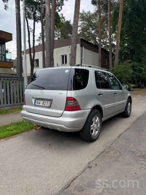 Grey Mercedes-Benz ML 270 2005 in Riga, with an engine capacity of 2.70 L and mileage of 330 thousand km for 3950 €, photo 5 on AUTOMOTO.COM.LV