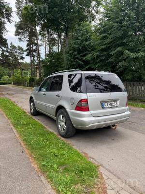 Grey Mercedes-Benz ML 270 2005 in Riga, with an engine capacity of 2.70 L and mileage of 330 thousand km for 3950 €, photo 7 on AUTOMOTO.COM.LV