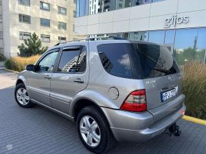 Pelēks Mercedes-Benz ML 270 2005 Viļņa, ar dzinēja tilpumu 2.70 L un nobraukumu 318 tūkst. km par 2250 €, foto 4 vietnē AUTOMOTO.COM.LV