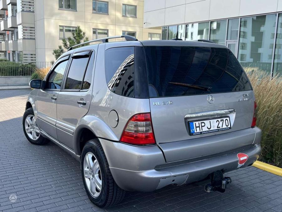 Pelēks Mercedes-Benz ML 270 2005 Viļņa, ar dzinēja tilpumu 2.70 L un nobraukumu 318 tūkst. km par 2250 €, foto 6 vietnē AUTOMOTO.COM.LV