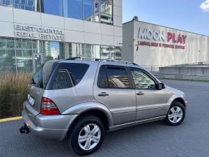 Pelēks Mercedes-Benz ML 270 2005 Viļņa, ar dzinēja tilpumu 2.70 L un nobraukumu 318 tūkst. km par 2250 €, foto 9 vietnē AUTOMOTO.COM.LV
