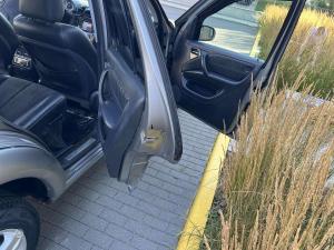 Pelēks Mercedes-Benz ML 270 2005 Viļņa, ar dzinēja tilpumu 2.70 L un nobraukumu 318 tūkst. km par 2250 €, foto 20 vietnē AUTOMOTO.COM.LV
