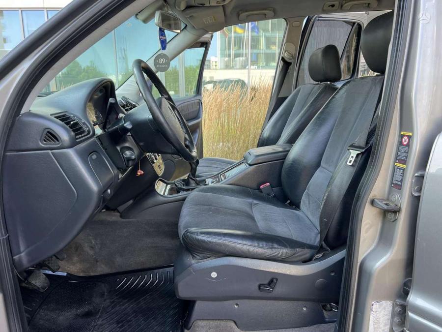 Pelēks Mercedes-Benz ML 270 2005 Viļņa, ar dzinēja tilpumu 2.70 L un nobraukumu 318 tūkst. km par 2250 €, foto 23 vietnē AUTOMOTO.COM.LV