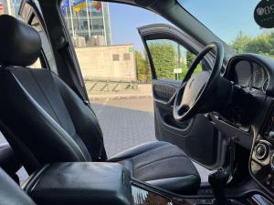 Pelēks Mercedes-Benz ML 270 2005 Viļņa, ar dzinēja tilpumu 2.70 L un nobraukumu 318 tūkst. km par 2250 €, foto 27 vietnē AUTOMOTO.COM.LV