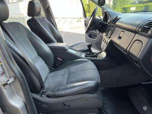 Pelēks Mercedes-Benz ML 270 2005 Viļņa, ar dzinēja tilpumu 2.70 L un nobraukumu 318 tūkst. km par 2250 €, foto 37 vietnē AUTOMOTO.COM.LV