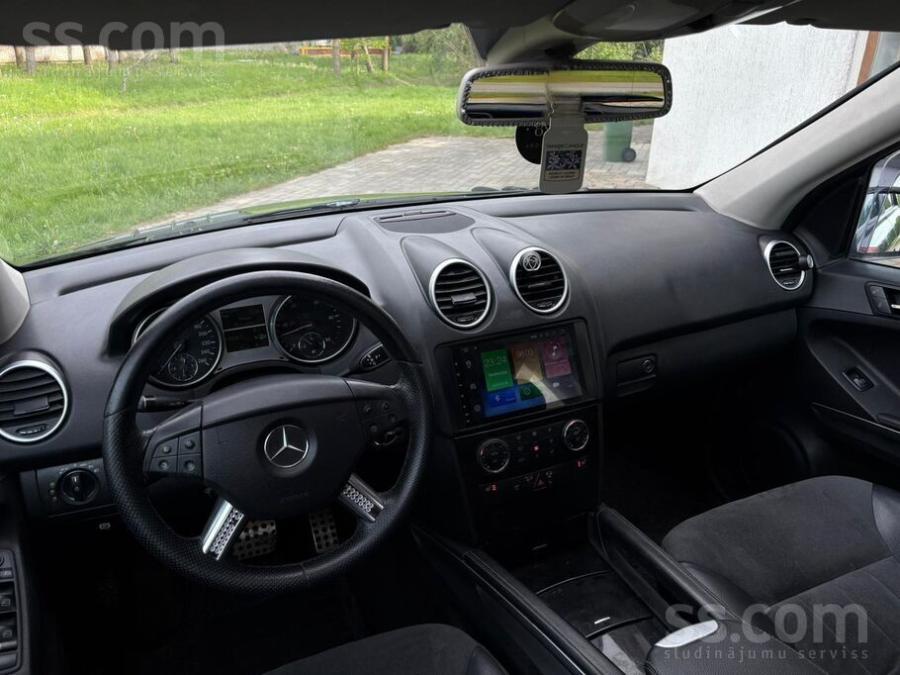 Black Mercedes-Benz ML 280 2006 in Jelgava, with an engine capacity of 3.00 L and mileage of 315 thousand km for 4800 €, photo 7 on AUTOMOTO.COM.LV