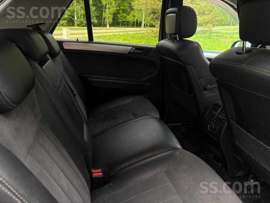 Black Mercedes-Benz ML 280 2006 in Jelgava, with an engine capacity of 3.00 L and mileage of 315 thousand km for 4800 €, photo 11 on AUTOMOTO.COM.LV