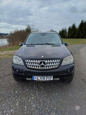 Black Mercedes-Benz ML 280 2006 in Vilnius, with an engine capacity of 2.99 L and mileage of 300 thousand km for 4500 €, photo  on AUTOMOTO.COM.LV