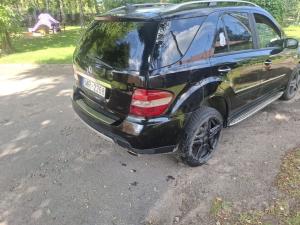 Черный Мерседес МЛ 280 2006 в Рига, объемом двигателя 3.00 л и пробегом 276 тыс. км за 5600 €, фото 7 на AUTOMOTO.COM.LV