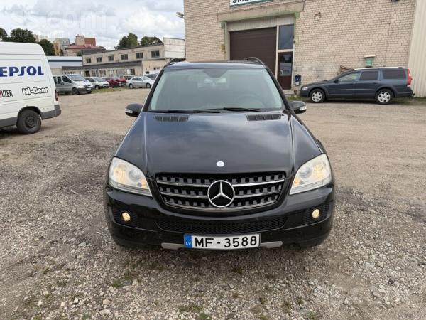 Black Mercedes-Benz ML 280 2006 in Rezekne, with an engine capacity of 3.00 L and mileage of 0 thousand km for 3650 €, photo 2 on AUTOMOTO.COM.LV