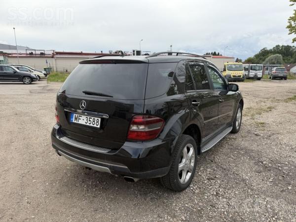 Black Mercedes-Benz ML 280 2006 in Rezekne, with an engine capacity of 3.00 L and mileage of 0 thousand km for 3650 €, photo 5 on AUTOMOTO.COM.LV