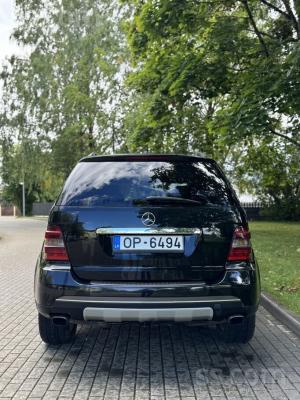 Black Mercedes-Benz ML 280 2006 in Rezekne, with an engine capacity of 3.00 L and mileage of 305 thousand km for 3750 €, photo 7 on AUTOMOTO.COM.LV