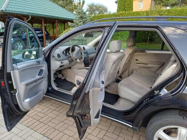 Мерседес МЛ 280 2006 в Вильнюс на AUTOMOTO.COM.LV Черный Мерседес МЛ 280 2006 в Вильнюс, объемом двигателя 2.99 л и пробегом 302 тыс. км за 4500 €, фото 8 на AUTOMOTO.COM.LV