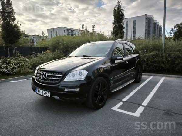 Мерседес МЛ 280 2006 в Рига на AUTOMOTO.COM.LV Черный Мерседес МЛ 280 2006 в Рига, объемом двигателя 3.00 л и пробегом 277 тыс. км за 3900 €, фото 3 на AUTOMOTO.COM.LV