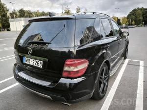 Melns Mercedes-Benz ML 280 2006 Rīga, ar dzinēja tilpumu 3.00 L un nobraukumu 277 tūkst. km par 3900 €, foto 5 vietnē AUTOMOTO.COM.LV