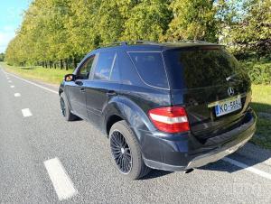 Melns Mercedes-Benz ML 280 2006 Saldus, ar dzinēja tilpumu 3.00 L un nobraukumu 322 tūkst. km par 4200 €, foto 3 vietnē AUTOMOTO.COM.LV