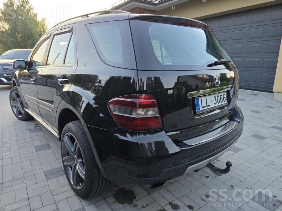 Melns Mercedes-Benz ML 280 2007 Rīga, ar dzinēja tilpumu 3.00 L un nobraukumu 340 tūkst. km par 5500 €, foto 4 vietnē AUTOMOTO.COM.LV