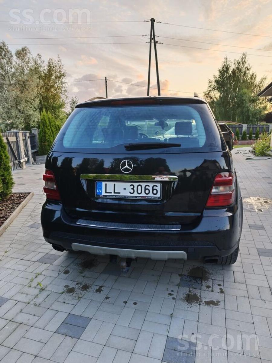 Melns Mercedes-Benz ML 280 2007 Rīga, ar dzinēja tilpumu 3.00 L un nobraukumu 340 tūkst. km par 5500 €, foto 5 vietnē AUTOMOTO.COM.LV