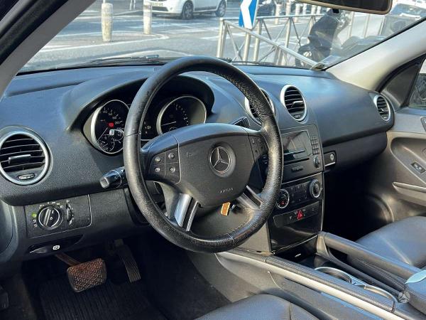 Melns Mercedes-Benz ML 280 2007 Viļņa, ar dzinēja tilpumu 2.80 L un nobraukumu 20 tūkst. km par 5700 €, foto 7 vietnē AUTOMOTO.COM.LV