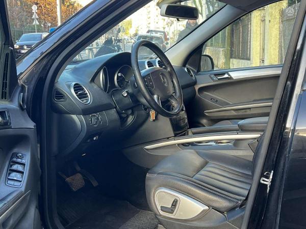 Melns Mercedes-Benz ML 280 2007 Viļņa, ar dzinēja tilpumu 2.80 L un nobraukumu 20 tūkst. km par 5700 €, foto 10 vietnē AUTOMOTO.COM.LV