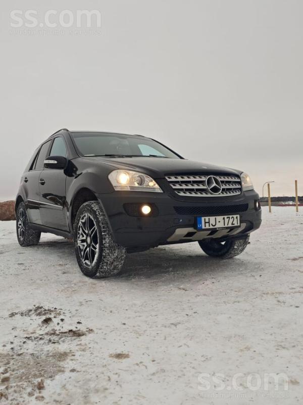 Melns Mercedes-Benz ML 280 2007 Daugavpils, ar dzinēja tilpumu 3.00 L un nobraukumu 0 tūkst. km par 6500 €, foto 1 vietnē AUTOMOTO.COM.LV