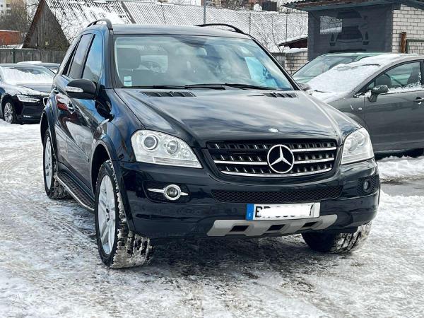 Black Mercedes-Benz ML 280 2007 in Vilnius, with an engine capacity of 2.80 L and mileage of 200 thousand km for 5999 €, photo 1 on AUTOMOTO.COM.LV