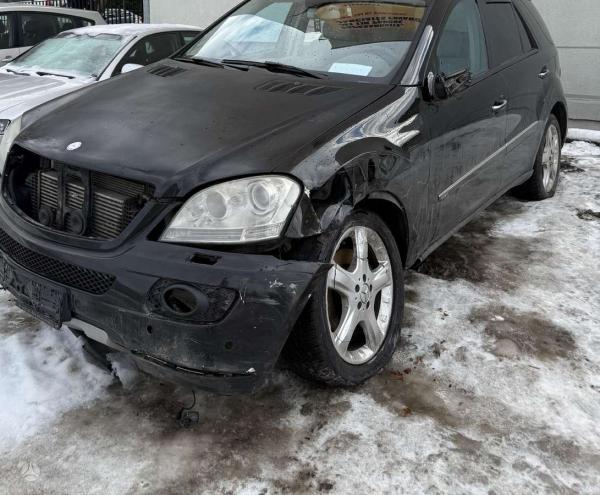 Melns Mercedes-Benz ML 280 2007 Viļņa, ar dzinēja tilpumu 0.00 L un nobraukumu 330 tūkst. km par 2000 €, foto 1 vietnē AUTOMOTO.COM.LV