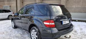 Melns Mercedes-Benz ML 280 2007 Kauņa, ar dzinēja tilpumu 3.00 L un nobraukumu 400 tūkst. km par 4999 €, foto 7 vietnē AUTOMOTO.COM.LV