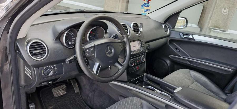 Melns Mercedes-Benz ML 280 2007 Kauņa, ar dzinēja tilpumu 3.00 L un nobraukumu 400 tūkst. km par 4999 €, foto 10 vietnē AUTOMOTO.COM.LV