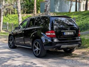 Black Mercedes-Benz ML 280 2007 in Riga, with an engine capacity of 3.00 L and mileage of 286 thousand km for 4500 €, photo 7 on AUTOMOTO.COM.LV