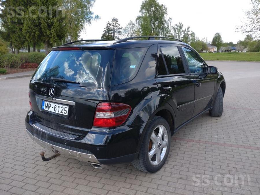 Melns Mercedes-Benz ML 280 2007 Ogre, ar dzinēja tilpumu 3.00 L un nobraukumu 319 tūkst. km par 6500 €, foto 5 vietnē AUTOMOTO.COM.LV