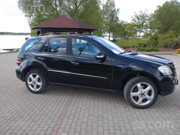 Melns Mercedes-Benz ML 280 2007 Ogre, ar dzinēja tilpumu 3.00 L un nobraukumu 319 tūkst. km par 6500 €, foto 5 vietnē AUTOMOTO.COM.LV
