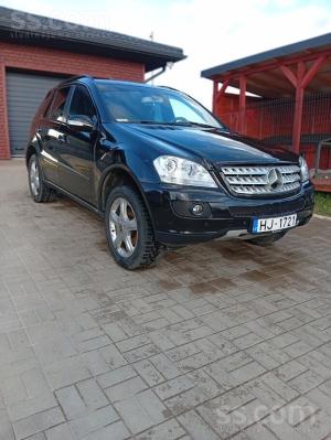 Melns Mercedes-Benz ML 280 2007 Daugavpils, ar dzinēja tilpumu 3.00 L un nobraukumu 330 tūkst. km par 5700 €, foto  vietnē AUTOMOTO.COM.LV