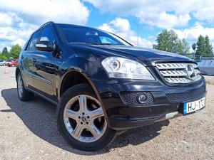 Black Mercedes-Benz ML 280 2007 in Daugavpils, with an engine capacity of 3.00 L and mileage of 0 thousand km for 4950 €, photo 3 on AUTOMOTO.COM.LV