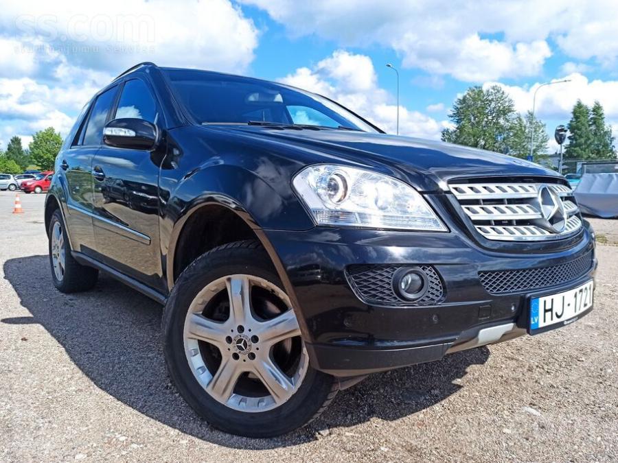 Black Mercedes-Benz ML 280 2007 in Daugavpils, with an engine capacity of 3.00 L and mileage of 0 thousand km for 4950 €, photo 3 on AUTOMOTO.COM.LV