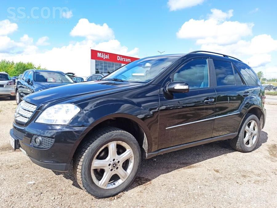 Black Mercedes-Benz ML 280 2007 in Daugavpils, with an engine capacity of 3.00 L and mileage of 0 thousand km for 4950 €, photo 5 on AUTOMOTO.COM.LV